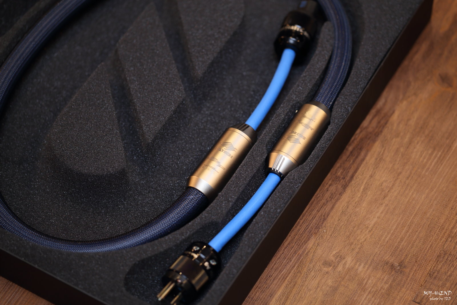 線材中的頂尖逸品: Siltech Royal Signature Ruby Mountain II – MY-HiEND