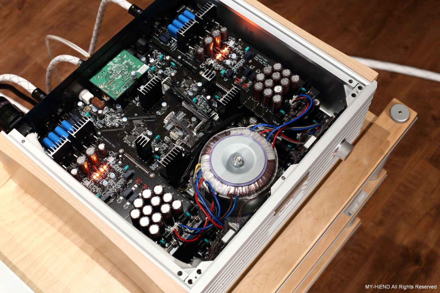 更好的密度與韻味: Soulnote D-2 DAC台灣115V木飾版本 – MY-HiEND