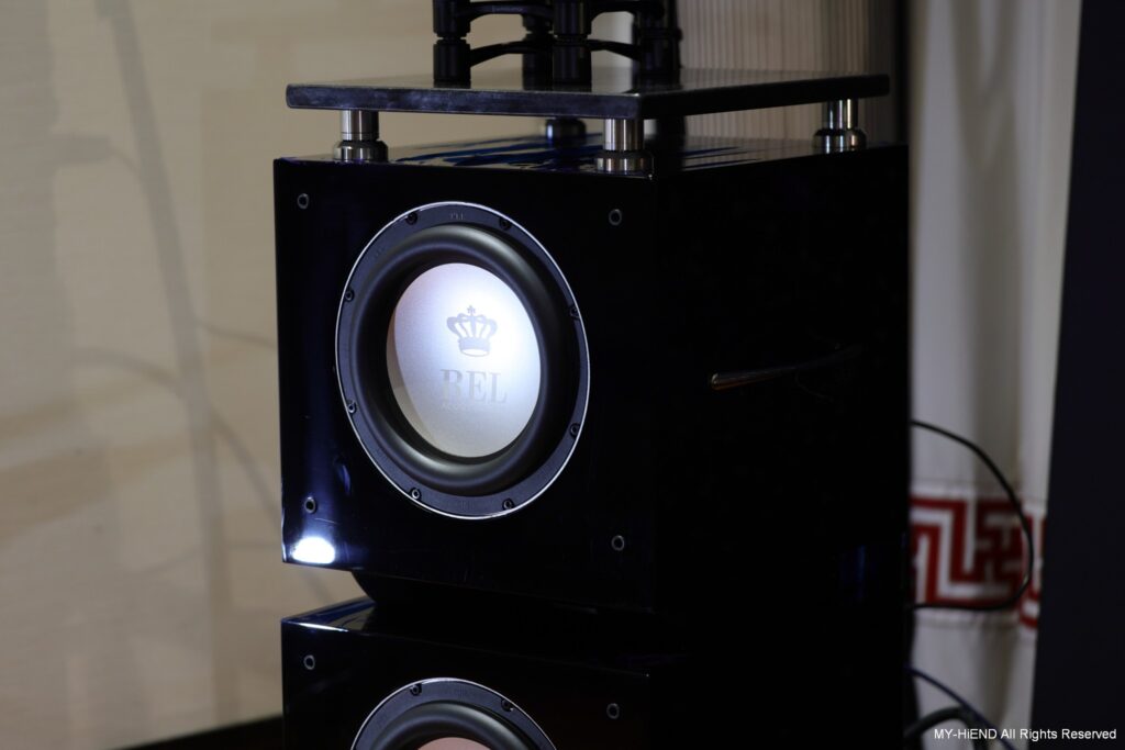 成就兩聲道的關鍵: 大放異彩的REL Acoustics超低音喇叭 – MY-HiEND