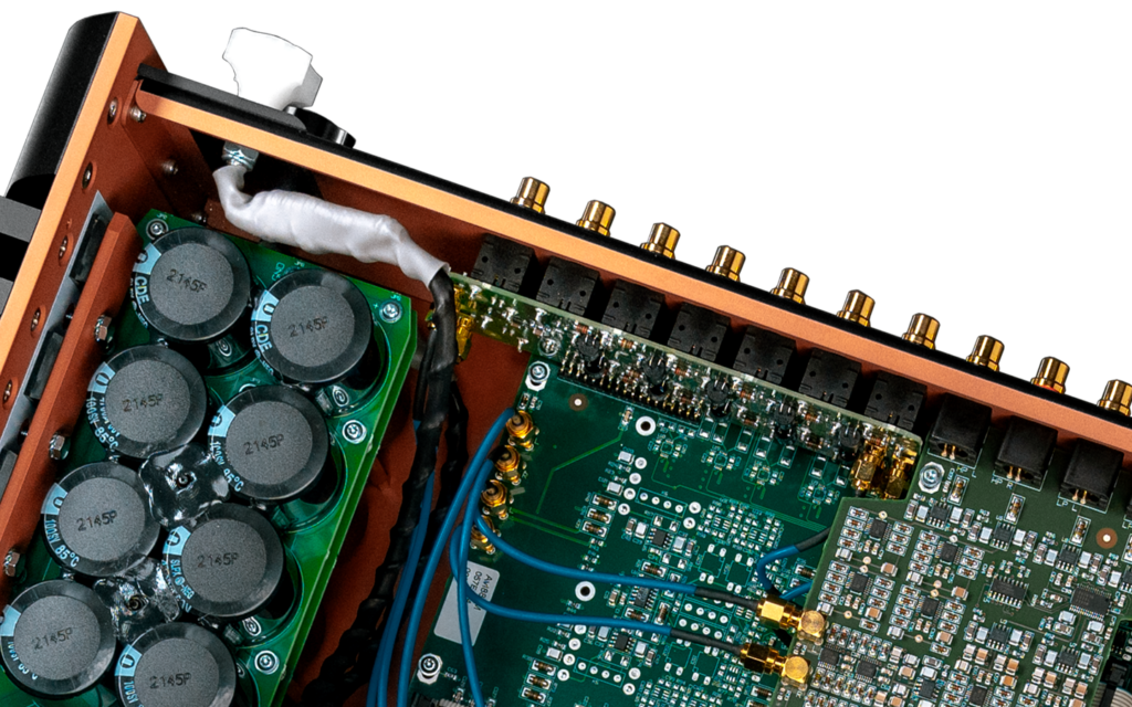 大師Flemming E. Rasmussen的最新力作: 丹麥Aavik I-880旗艦綜擴 – MY-HiEND