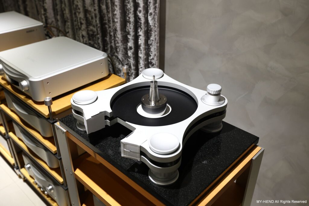 窺見自然精緻之聲: Esoteric Grandioso T1頂級黑膠唱盤 – MY-HiEND