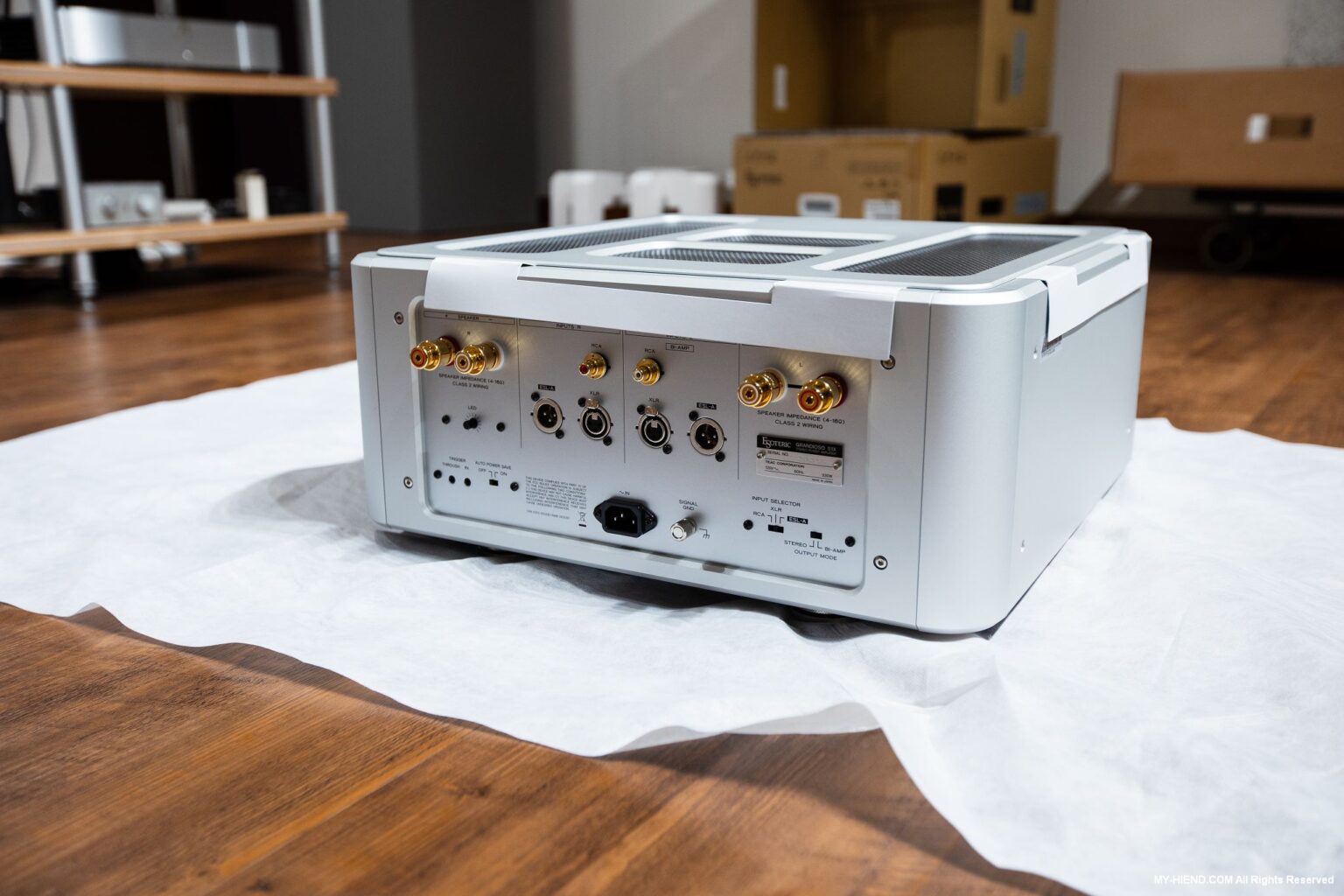 讓人難以抗拒的質感魅力: Esoteric Grandioso C1X solo + S1X前後級 – MY-HiEND