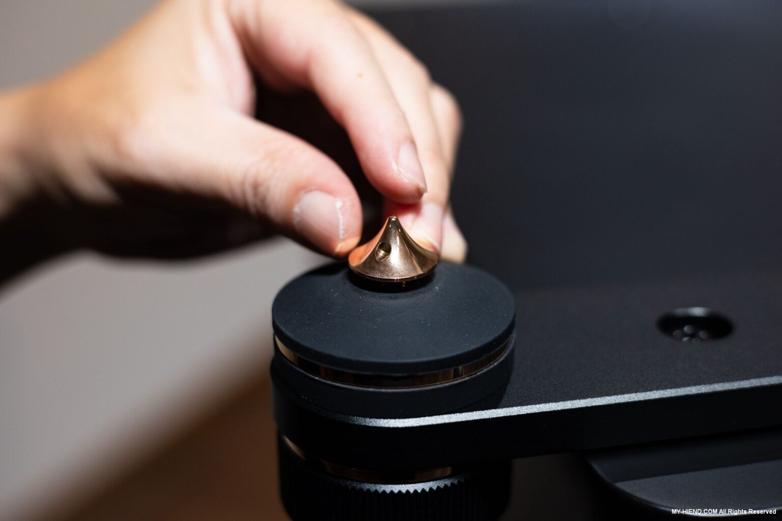 承襲獨家專利技術，不妥協的音質再生: Perlisten A4t落地喇叭 – MY-HiEND