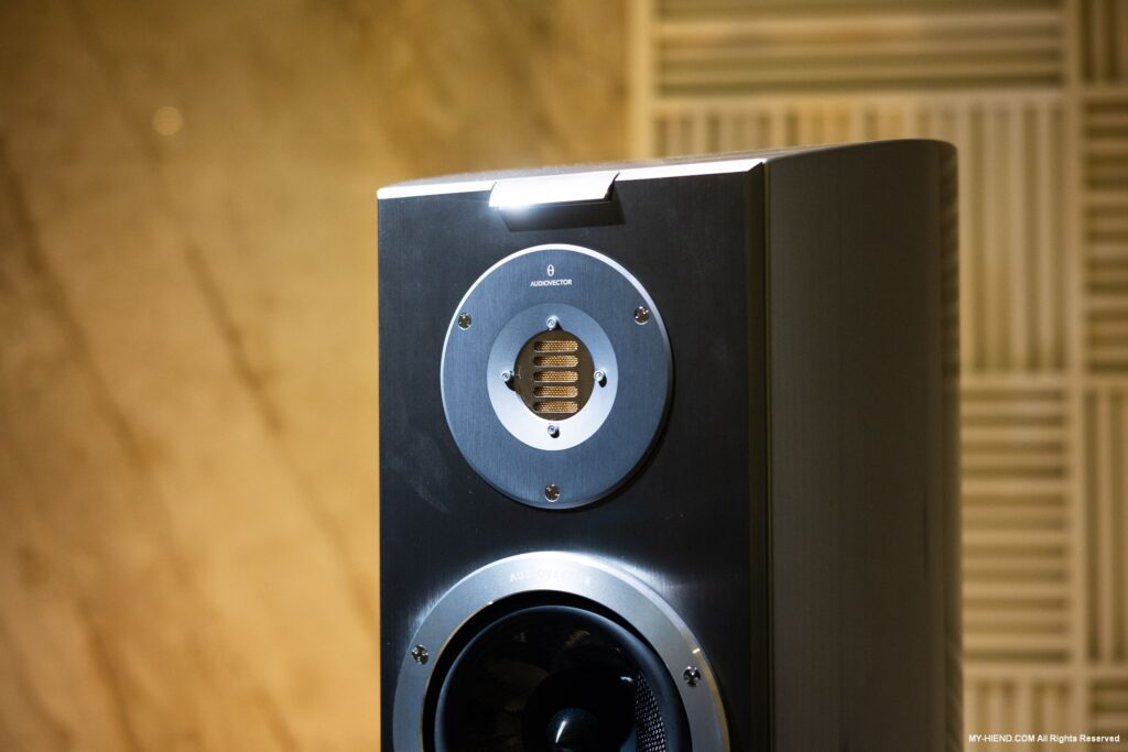 飽滿的音色，生動充滿細節: Audiovector R 8 Arreté落地喇叭 – MY-HiEND